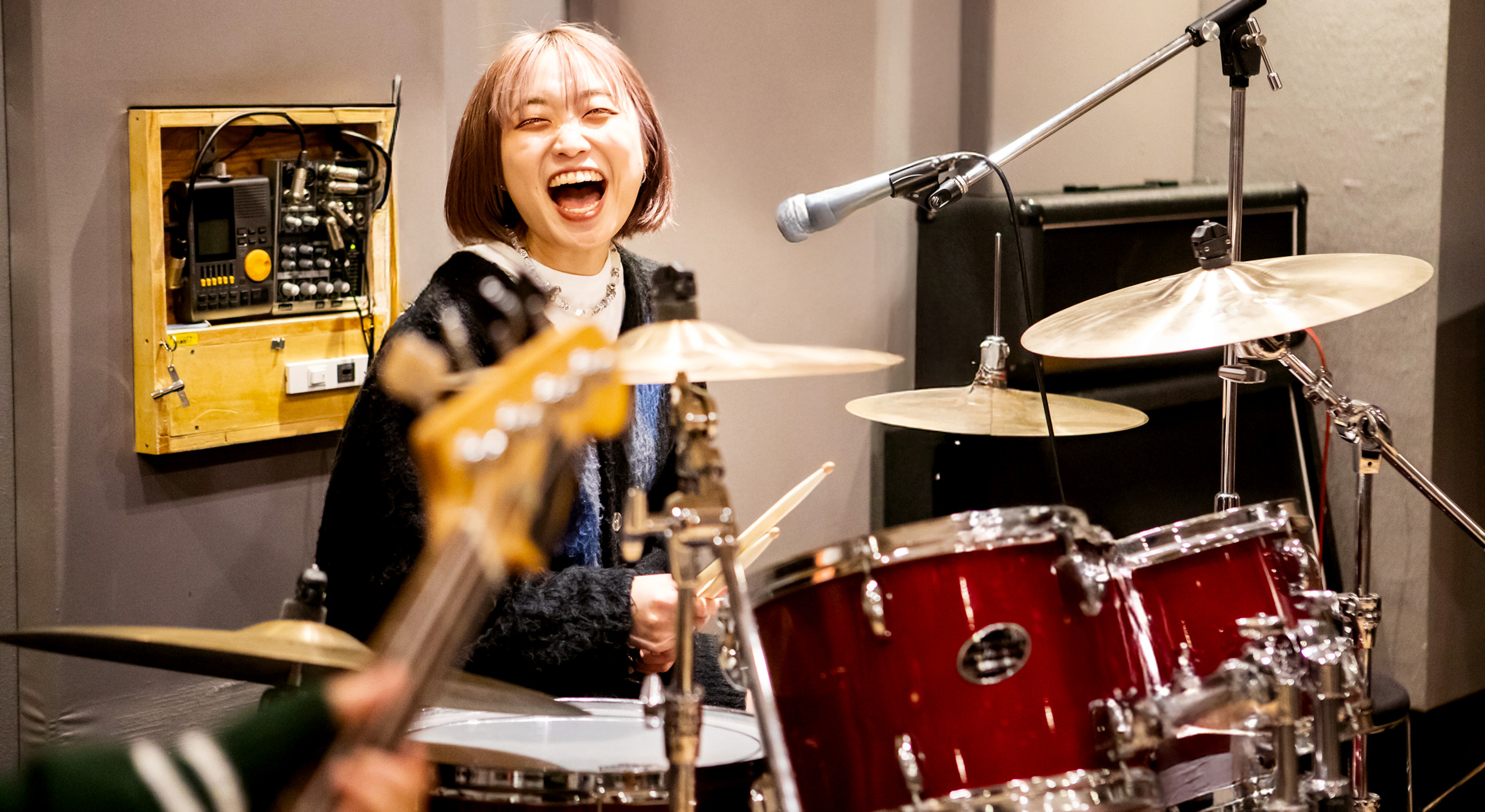 Music School & Studio Ammy | 防音スタジオ通い放題！駅から5分以内で通える音楽教室！